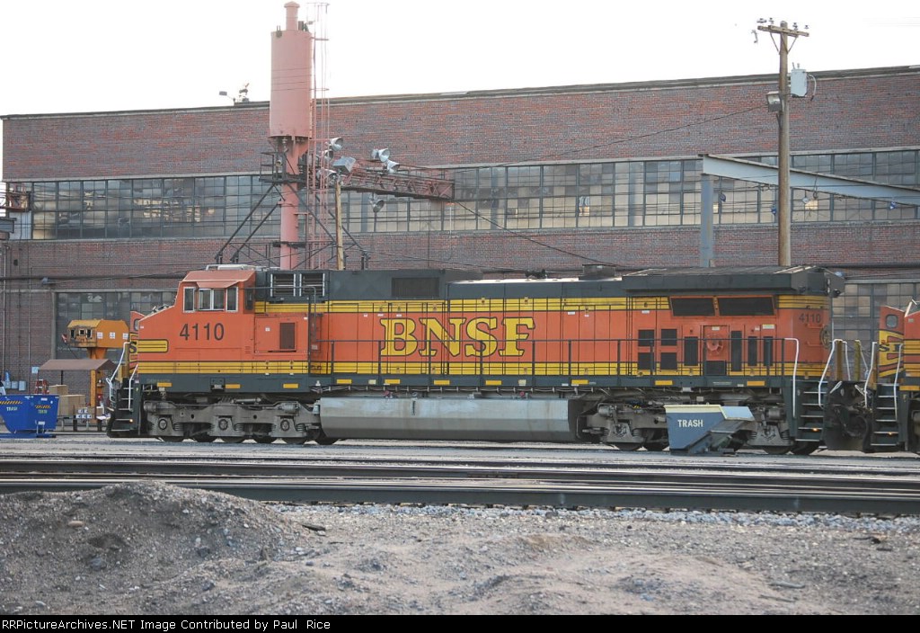 BNSF 4110